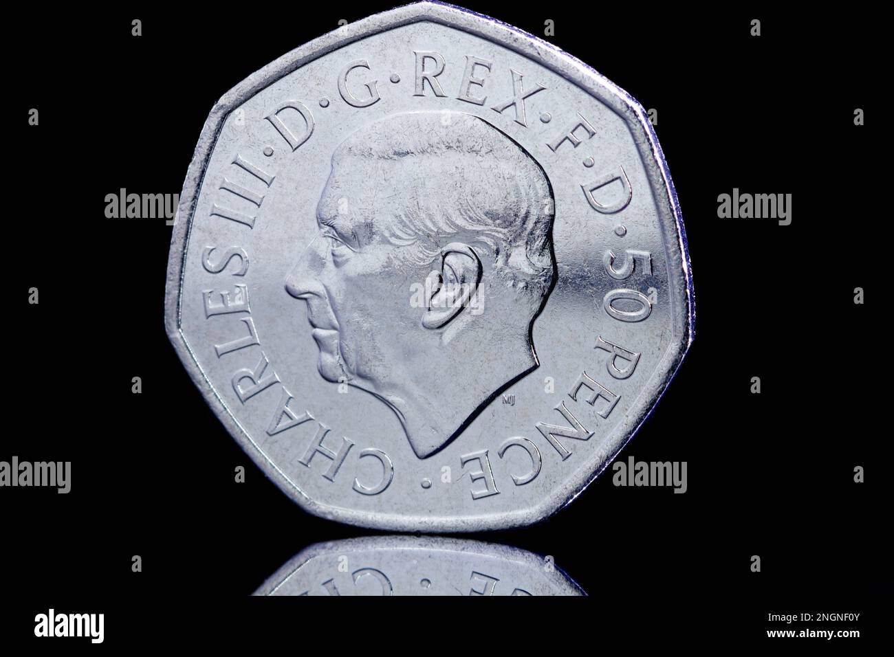 2022 50p coin featuring the first coin portrait of King Charles III by ...