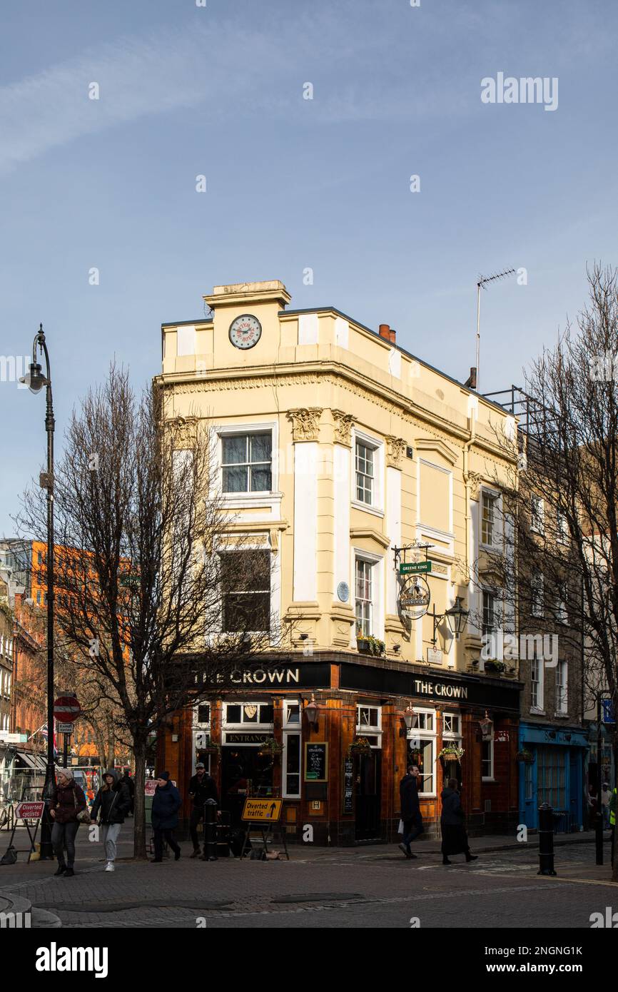 The Crown pub in Seven Dials, London, England Stock Photo - Alamy