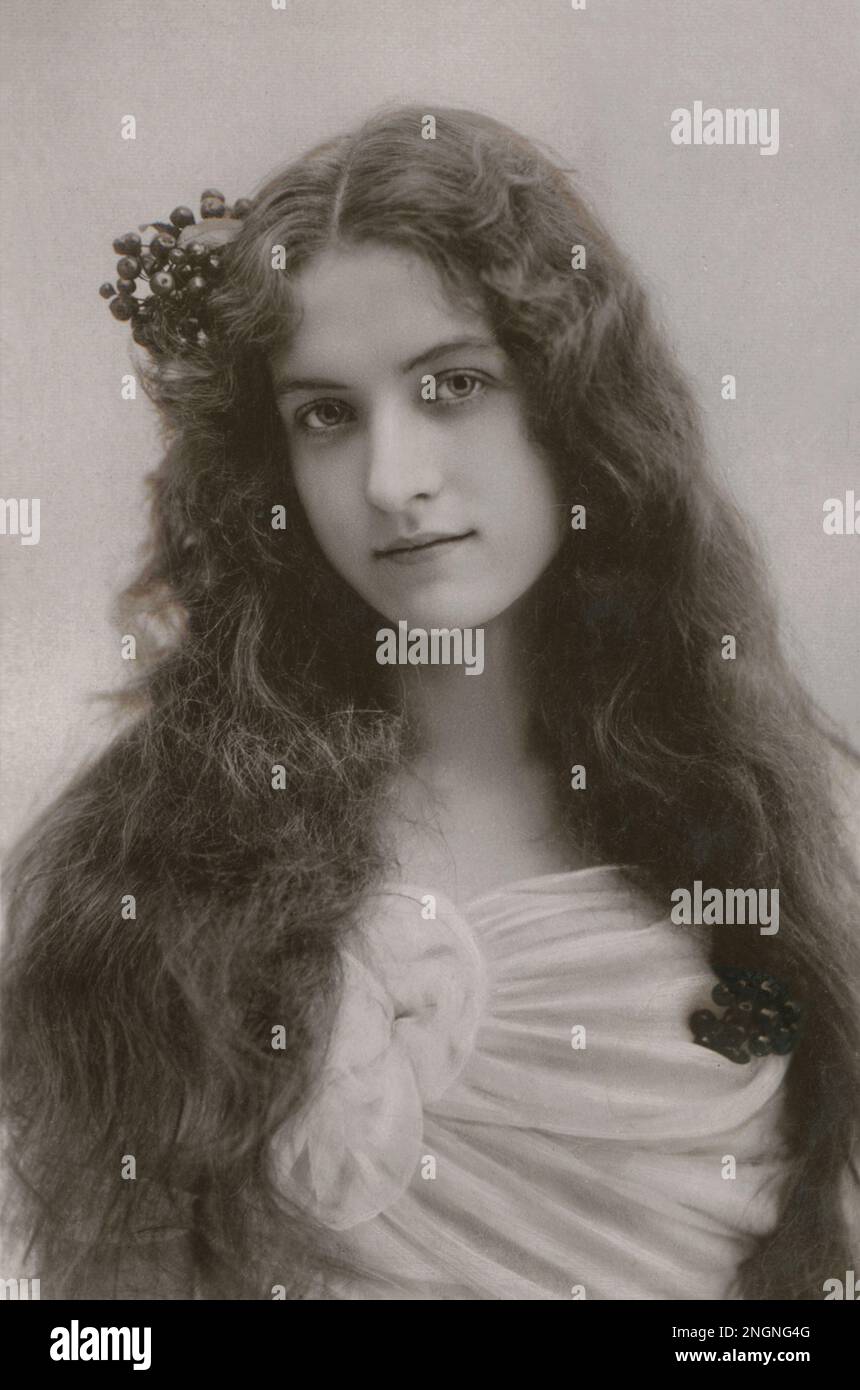 Maude Fealy - photo by Burr McIntosh (N Y) 1902 - restored from ...