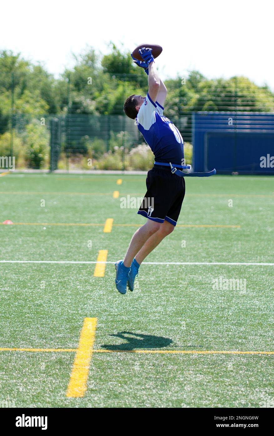 Receiver catch hi-res stock photography and images - Alamy