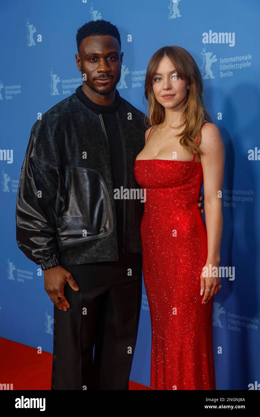 Marchant Davis, left, Sydney Sweeney pose for photographers at the ...
