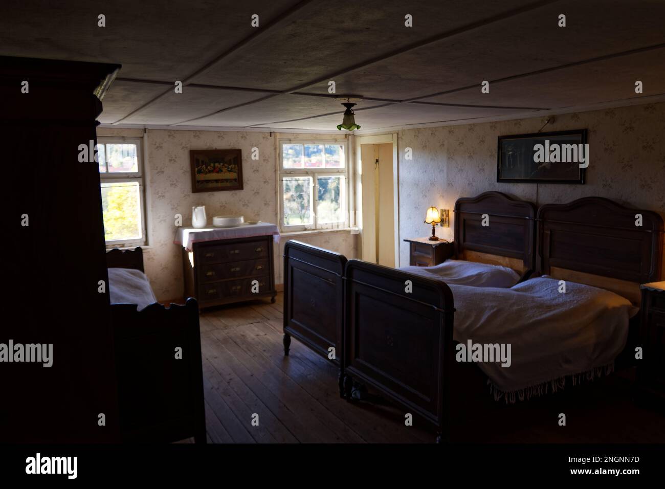 1900 cottage interior hi-res stock photography and images - Alamy