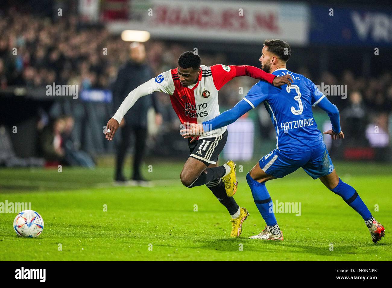 Rotterdam - Javairo Dilrosun of Feyenoord, Pantelis Hatzidiakos of AZ ...
