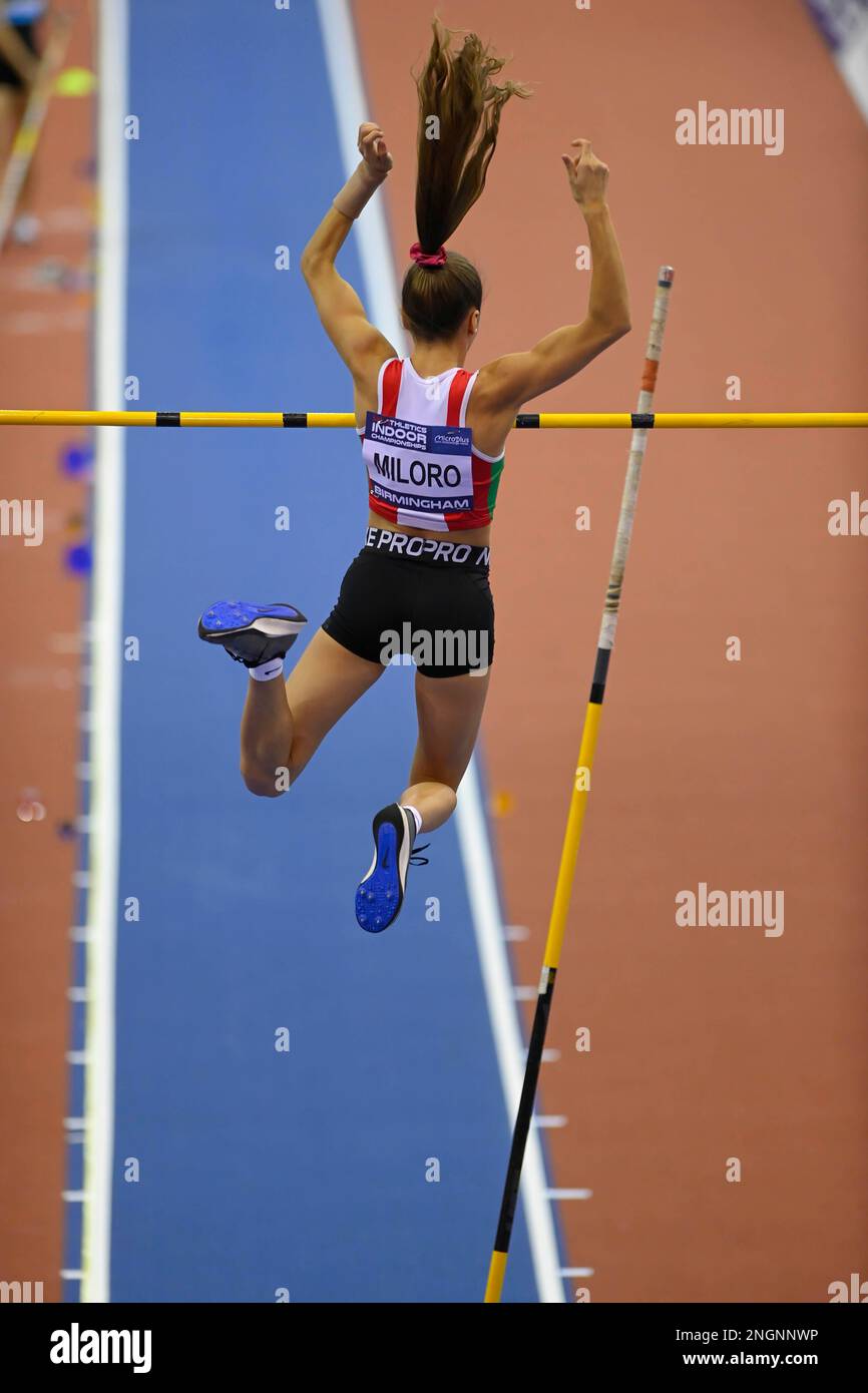 Female athlete in pole vault hi-res stock photography and images - Alamy