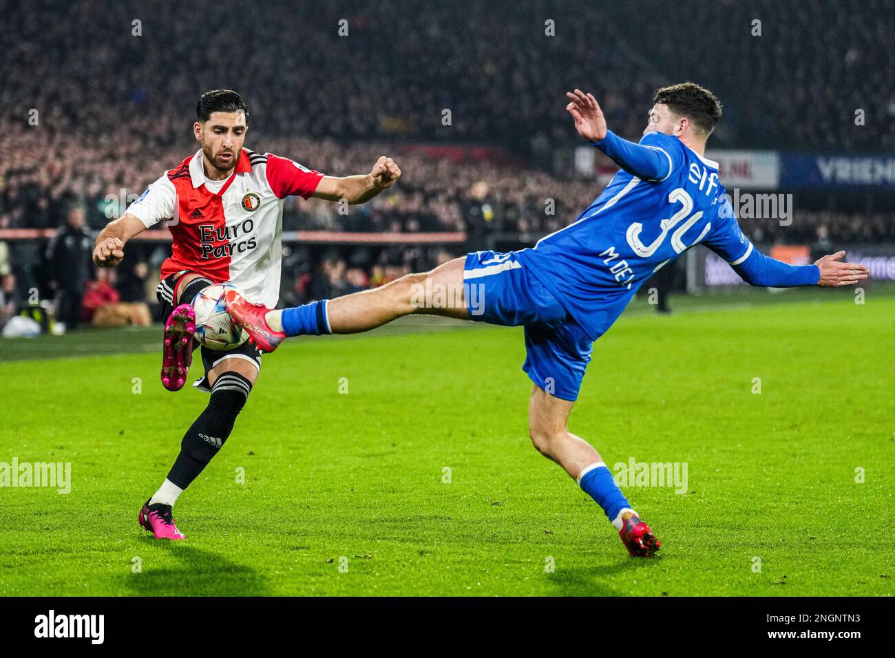 Rotterdam - Alireza Jahanbakhsh of Feyenoord, Mees de Wit of AZ Alkmaar ...