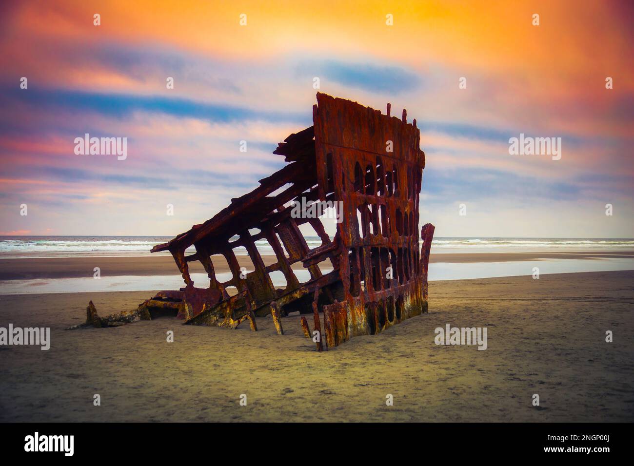 Shipwreck Peter Iredale,fort stevens state park,Oregon, USA Stock Photo ...