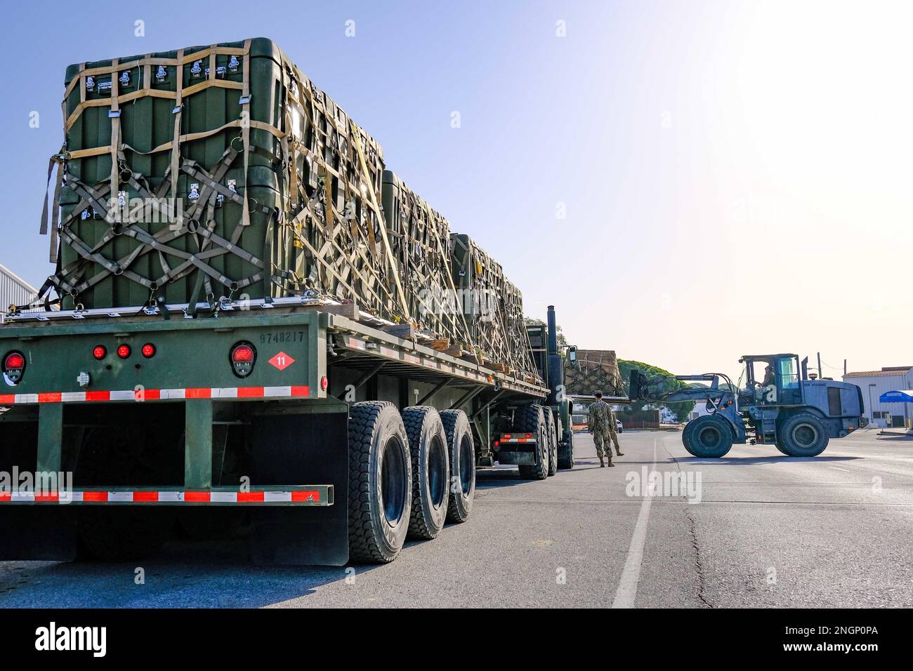 Delivery operates hi-res stock photography and images - Alamy