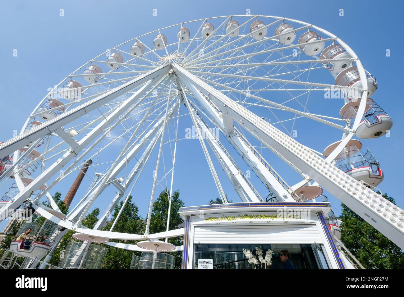 The Ferris Wheel in Millenium Square, Bristol, England Stock Photo - Alamy