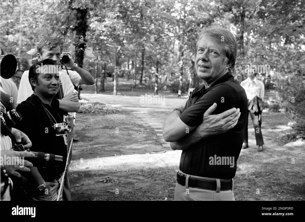 US Democratic presidential nominee Jimmy Carter chats with members of ...