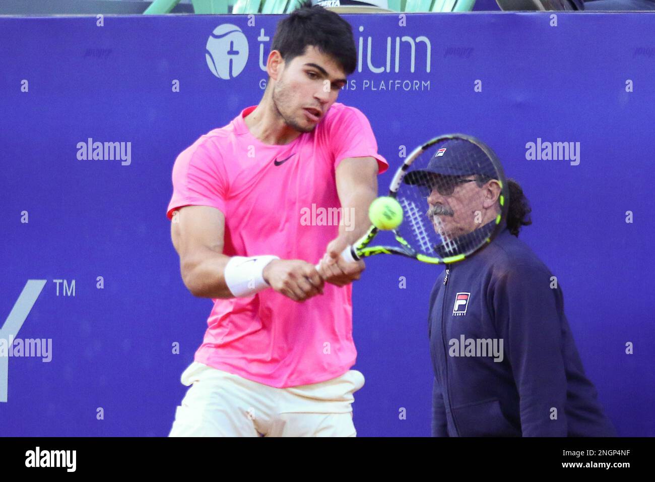 Spa de tierra hi-res stock photography and images - Alamy