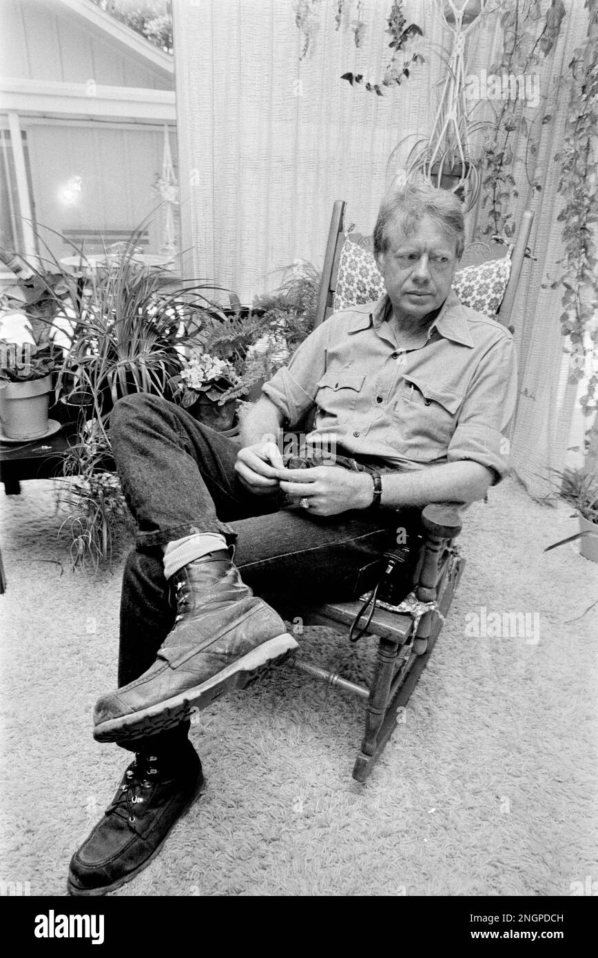 Jimmy Carter, wife Rosalynn and daughter Amy Carter at home in their ...