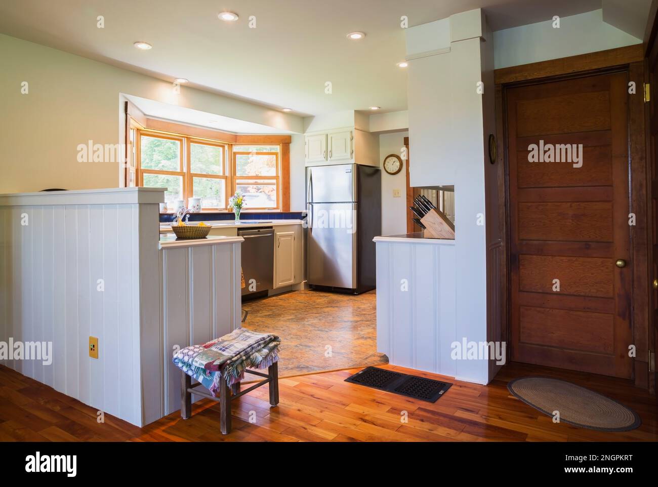 1990's kitchen interior hi-res stock photography and images - Alamy