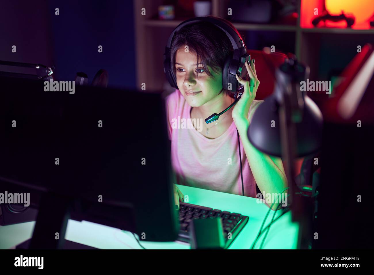 Hispanic kid girl gamer playing hi-res stock photography and images - Alamy