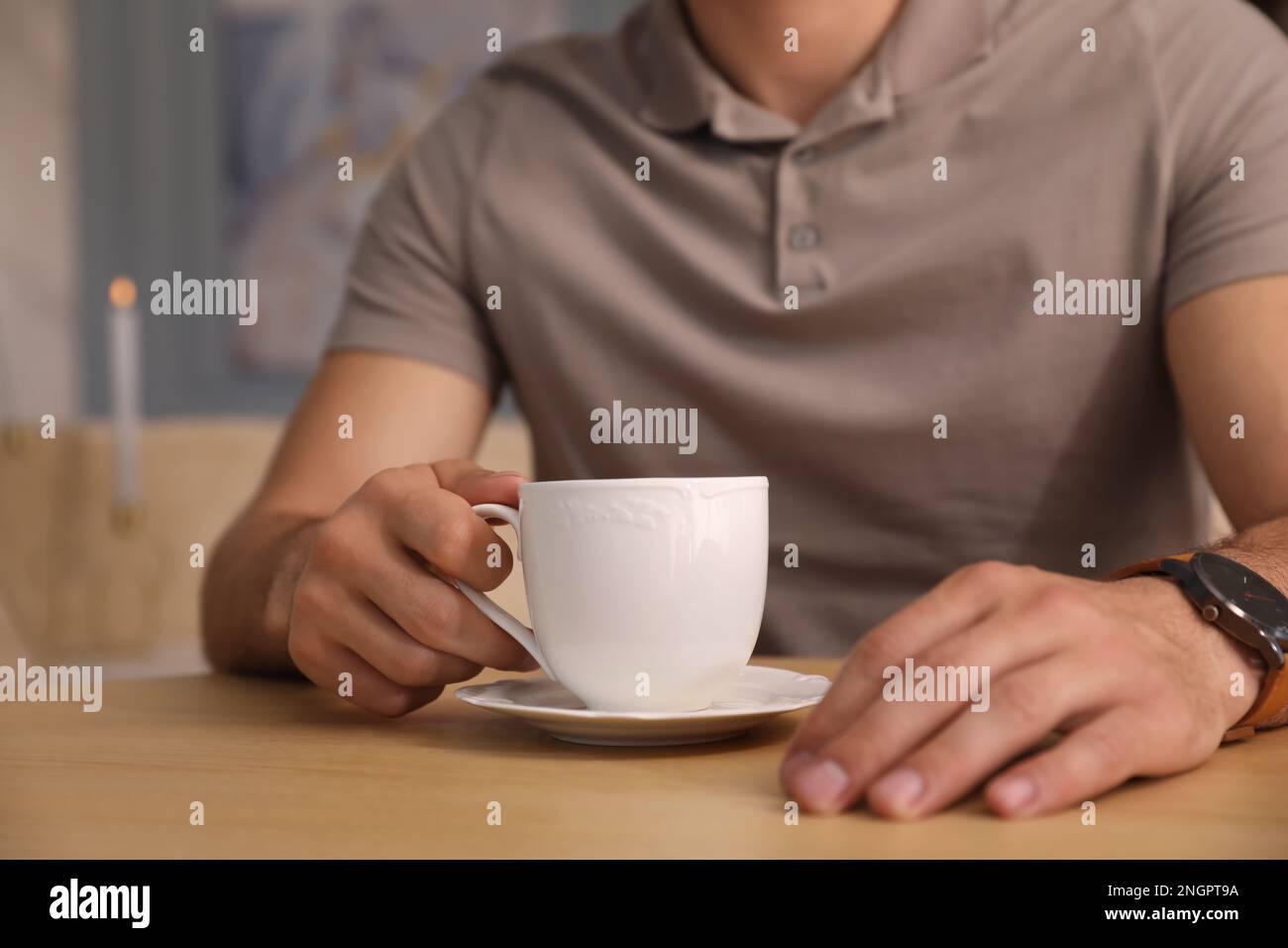 Man with cofee cup hi-res stock photography and images - Alamy