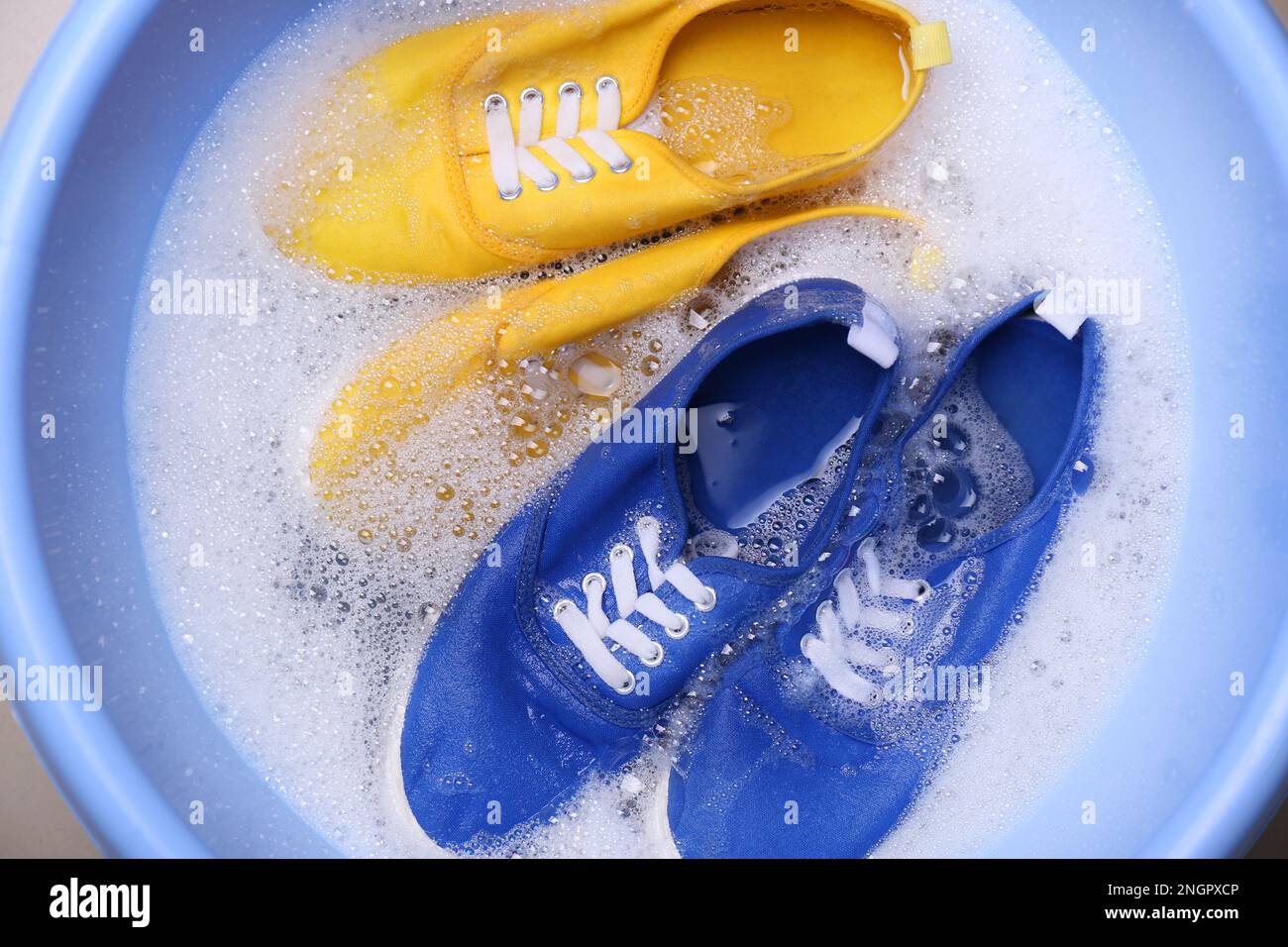 Top view basin many hi-res stock photography and images - Alamy