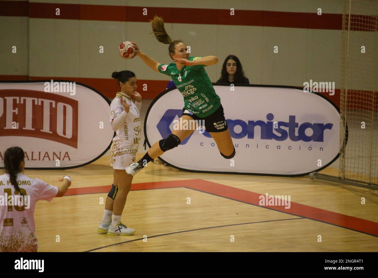 Elche player hi-res stock photography and images - Alamy