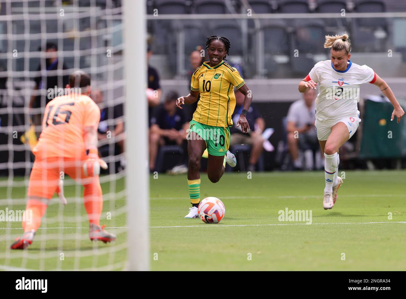 Jody brown football hi-res stock photography and images - Alamy