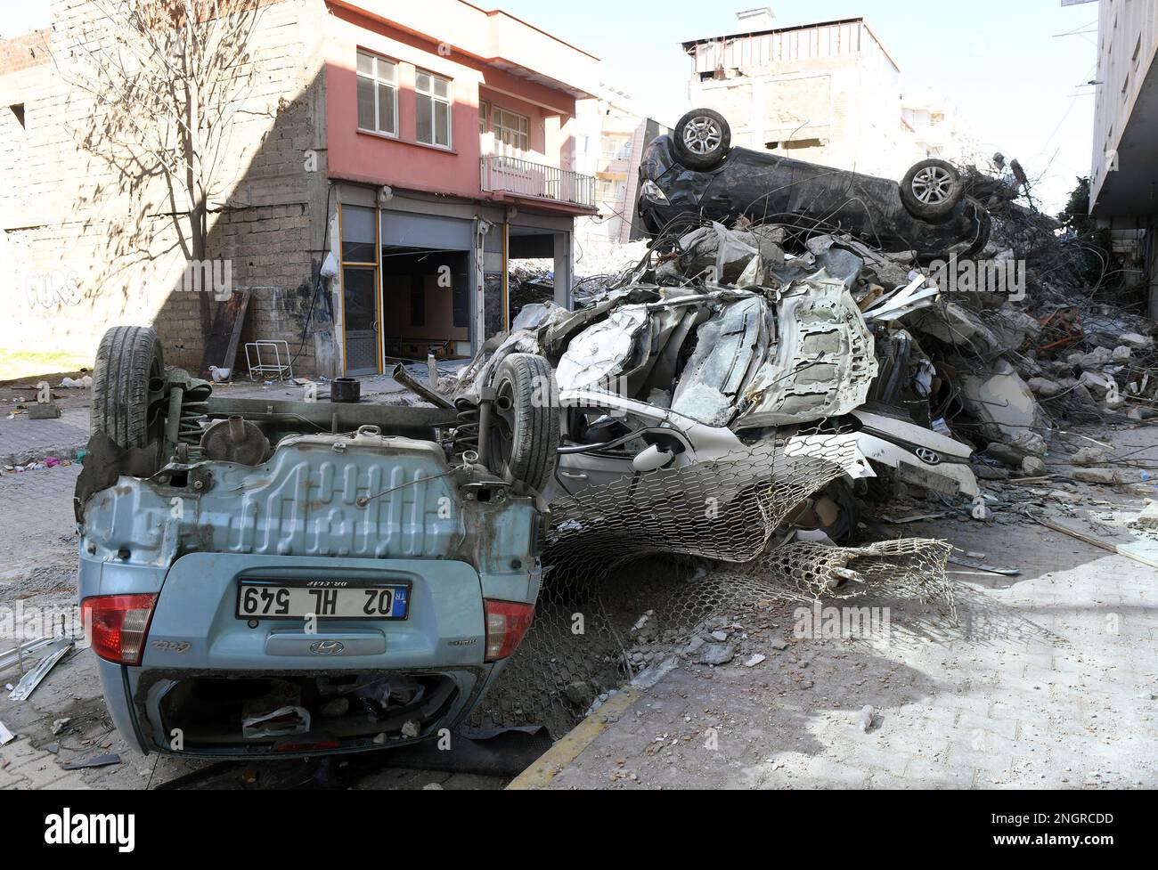 Major earthquakes hi-res stock photography and images - Alamy