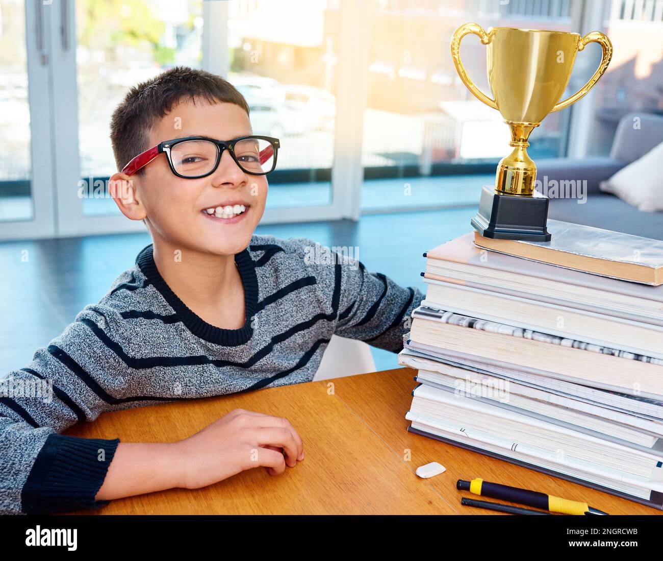 Teen trophy student hi-res stock photography and images - Alamy