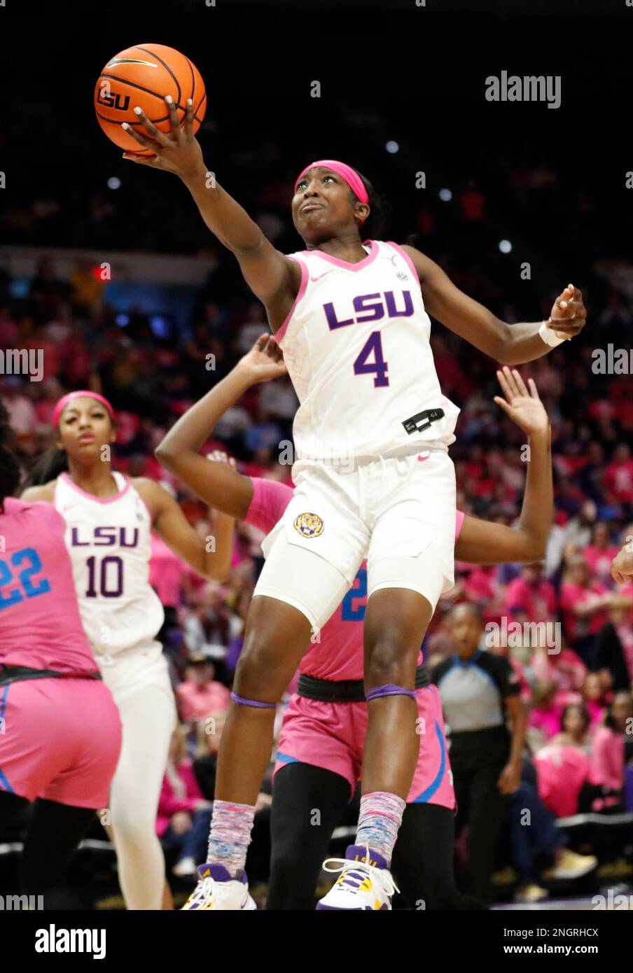 LSU Lady Tigers guard Flau'jae Johnson (4) shoots a layup during a ...