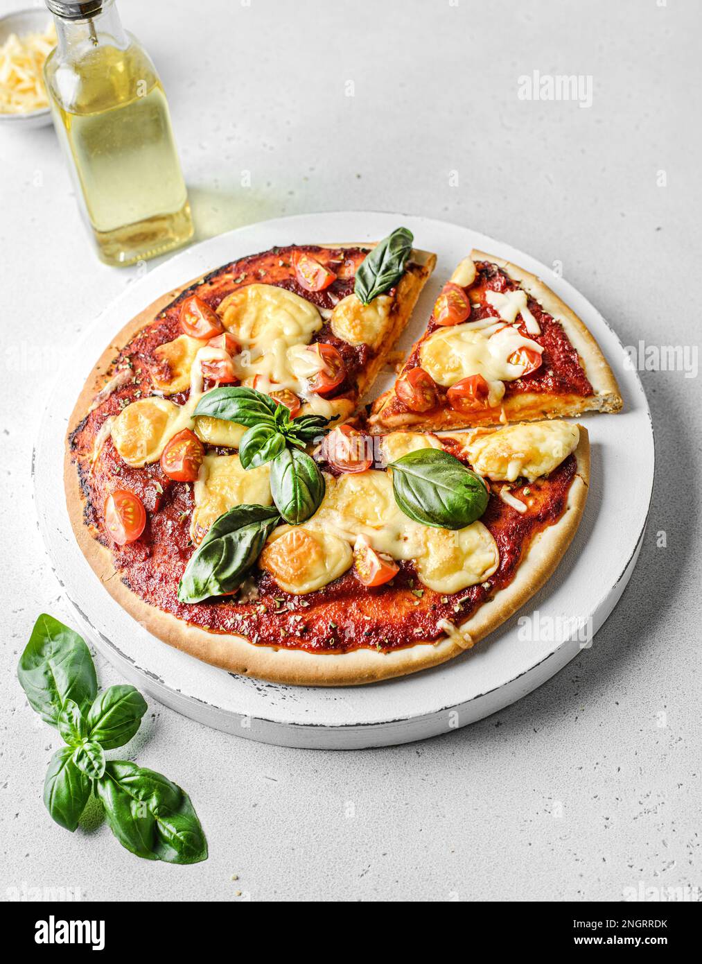 High quality pizza hi-res stock photography and images - Alamy
