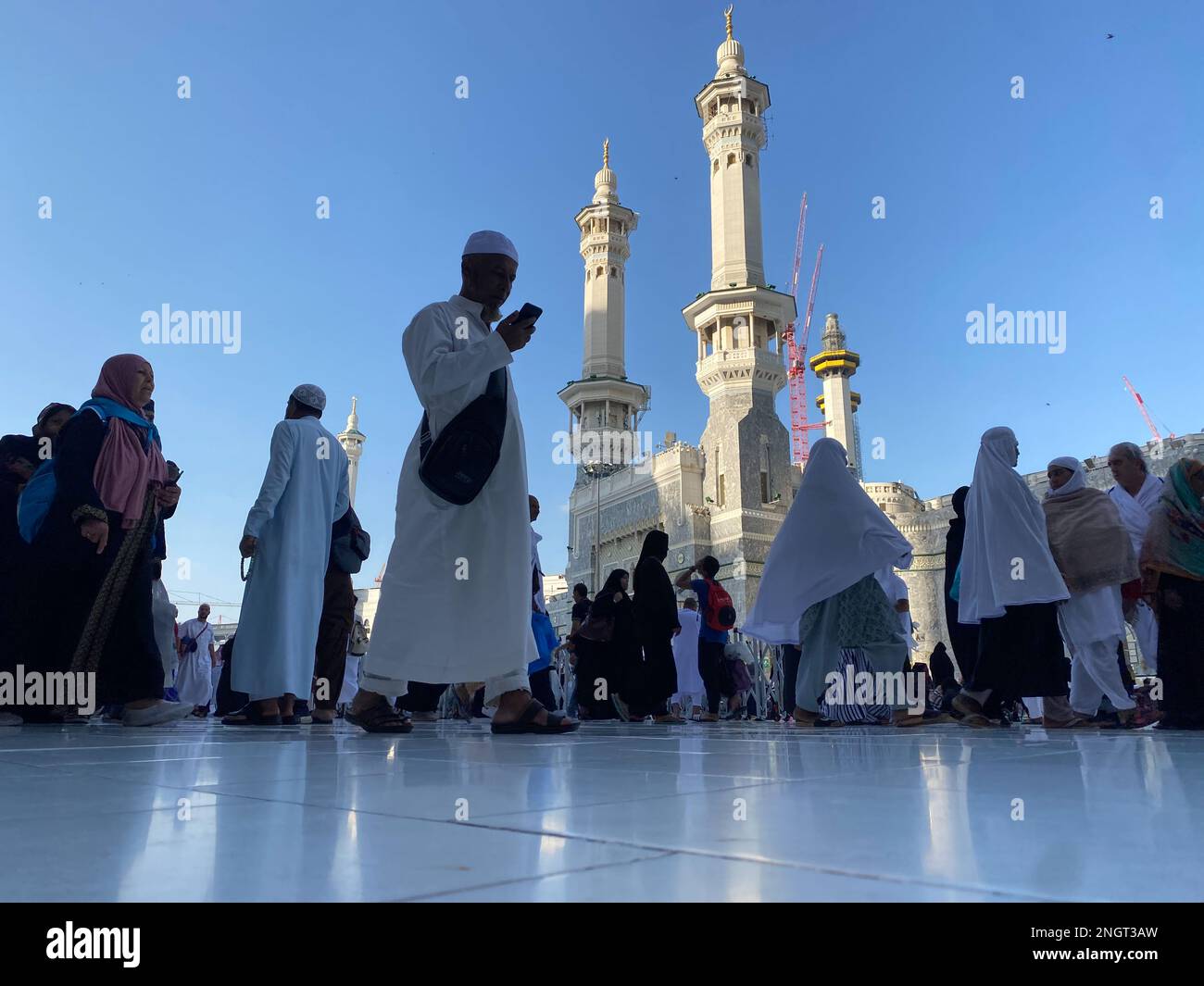 Muslim Pilgrims at The Kaaba in The Haram Mosque of Mecca , Saudi ...