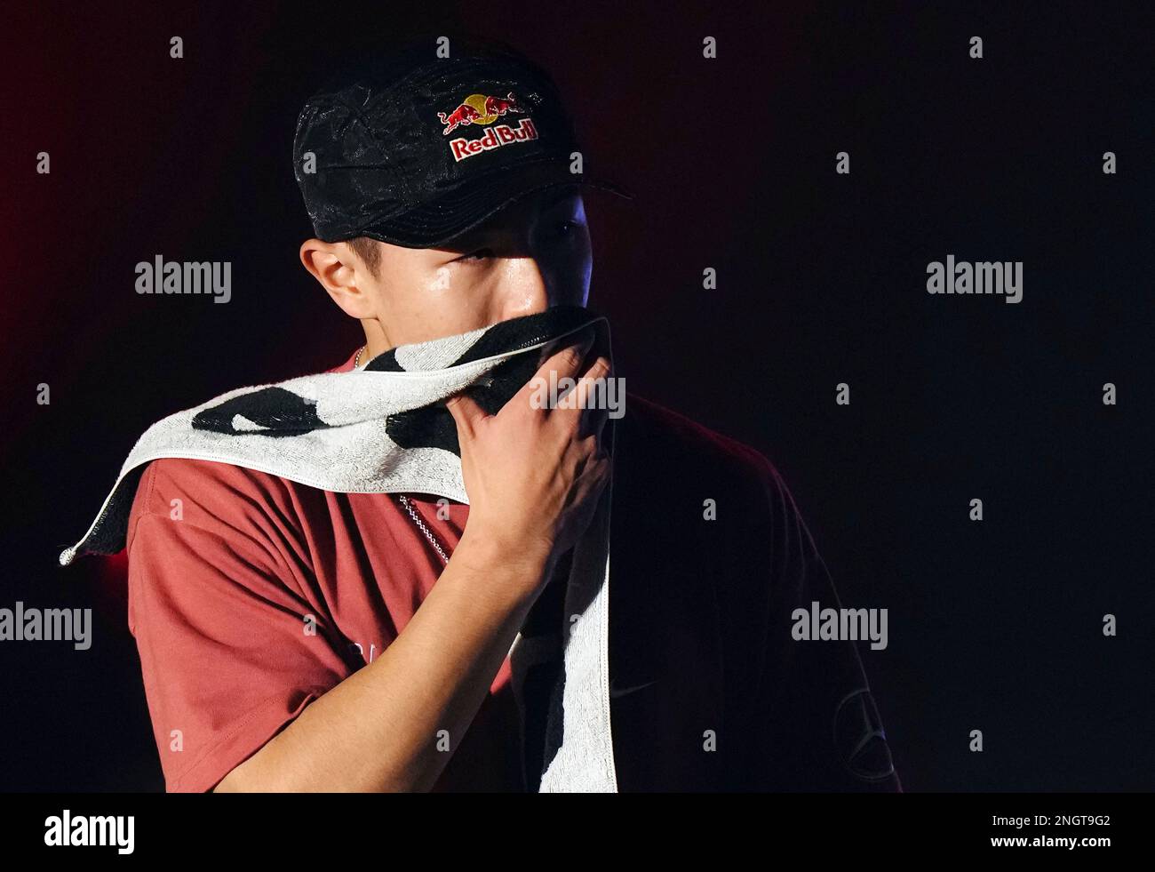 Shigekix (Shigeyuki Nakarai) reacts during Japan Breaking Championship ...