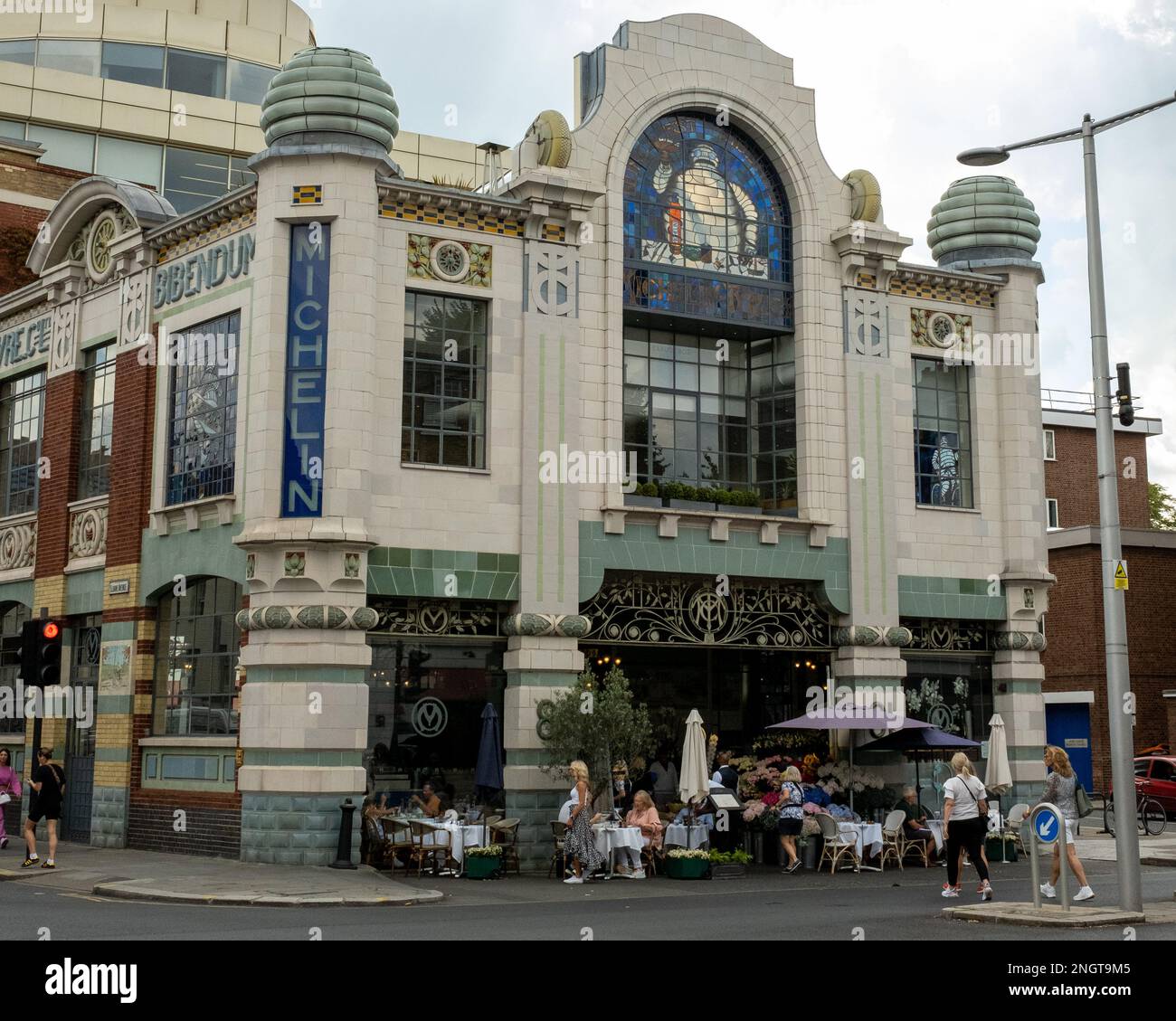michelin star restaurant south kensington bibendum Stock Photo - Alamy