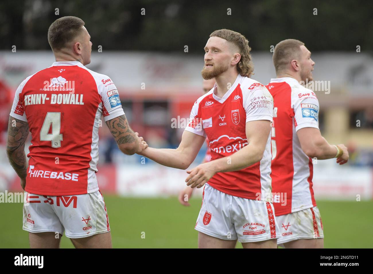 Shaun kenny dowall clapping 2023 hi-res stock photography and images ...