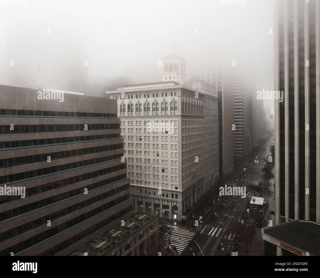 San Francisco, USA - December 30th 2022: Fog and low cloud envelop the ...