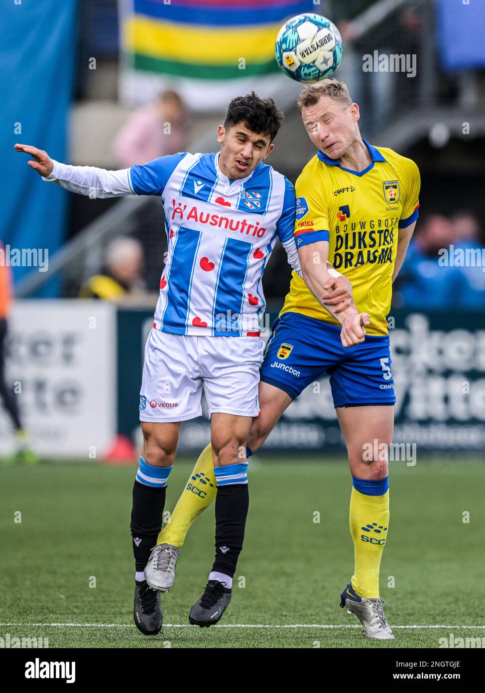 LEEUWARDEN - (lr) Osama Sahraoui of SC Heerenveen, Doke Schmidt of SC ...