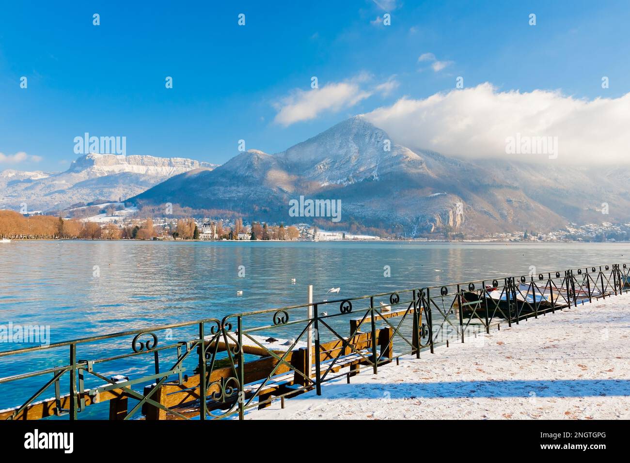 Annecy france winter hi-res stock photography and images - Alamy