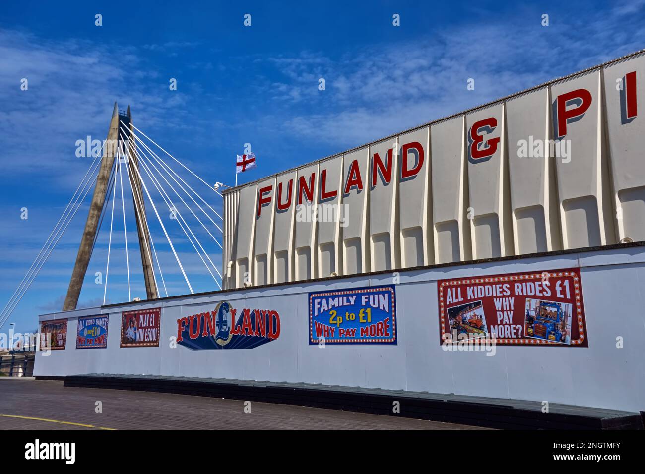 Southport funland arcade hi-res stock photography and images - Alamy