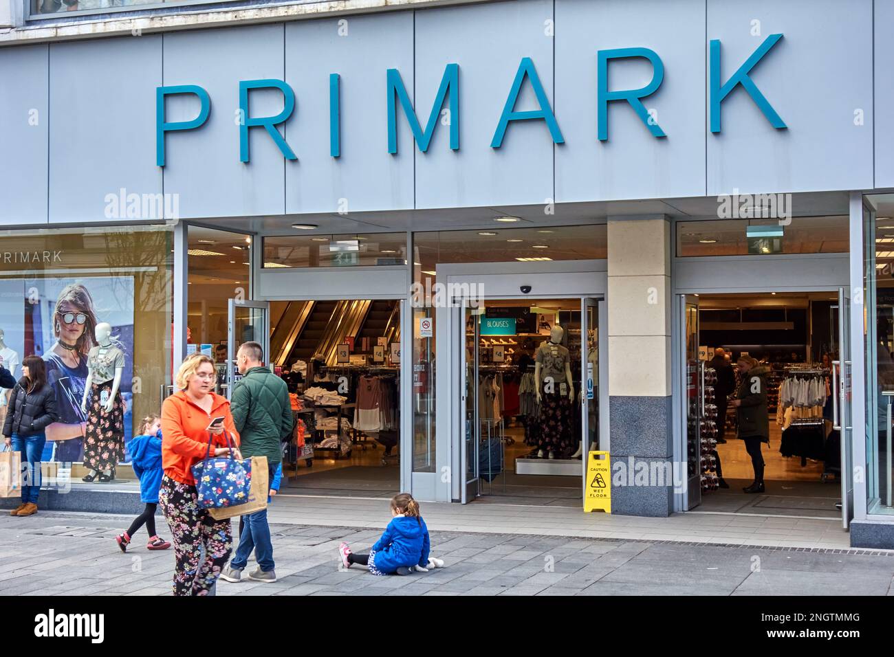 Primark store hi-res stock photography and images - Alamy