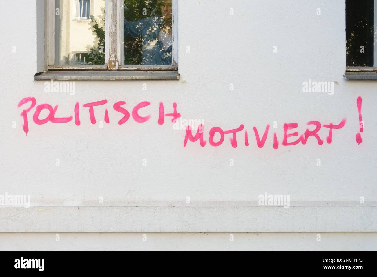 Politisch motiviert hi-res stock photography and images - Alamy