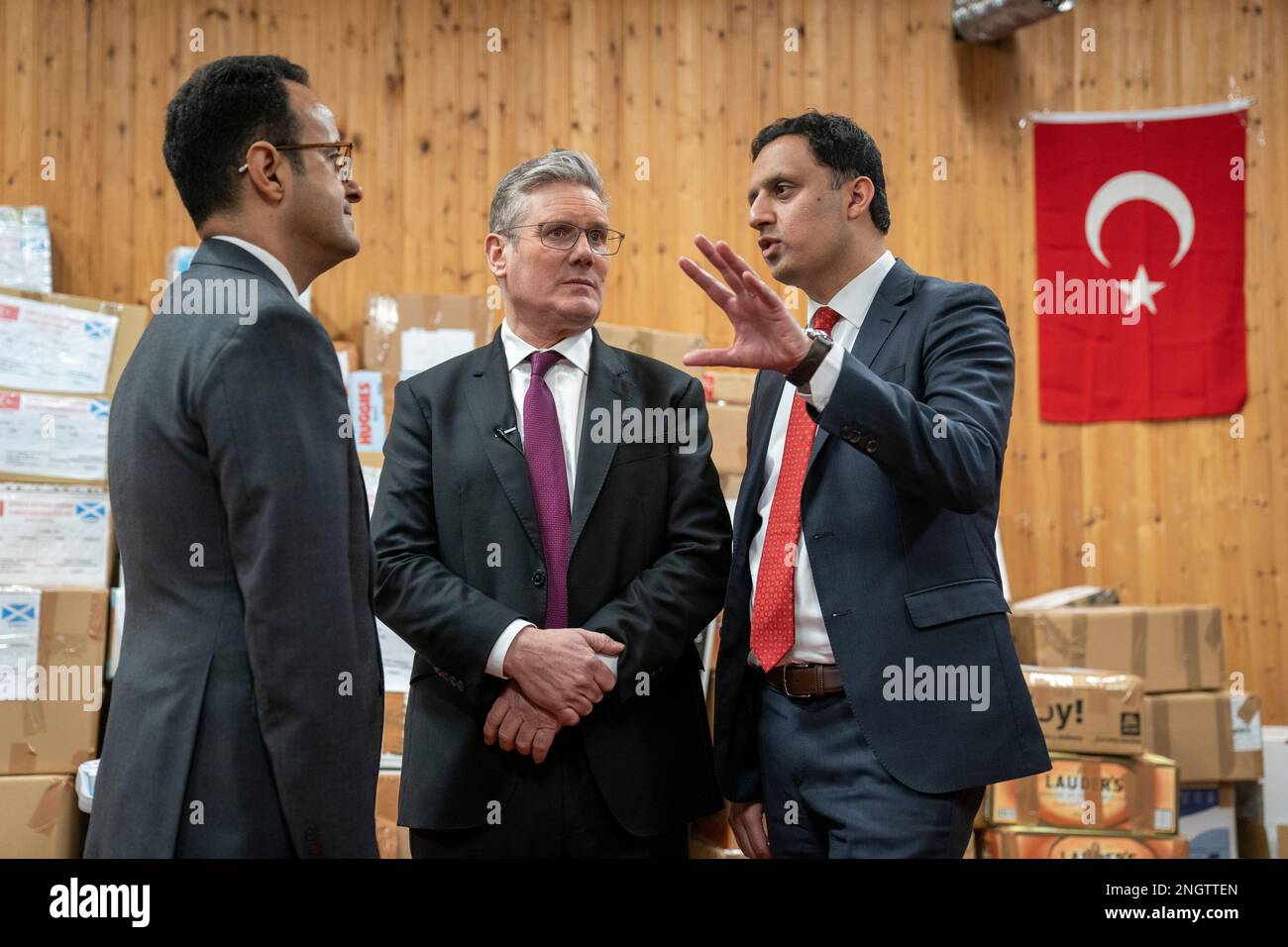 Labour party leader Keir Starmer (centre) with Scottish Labour leader ...