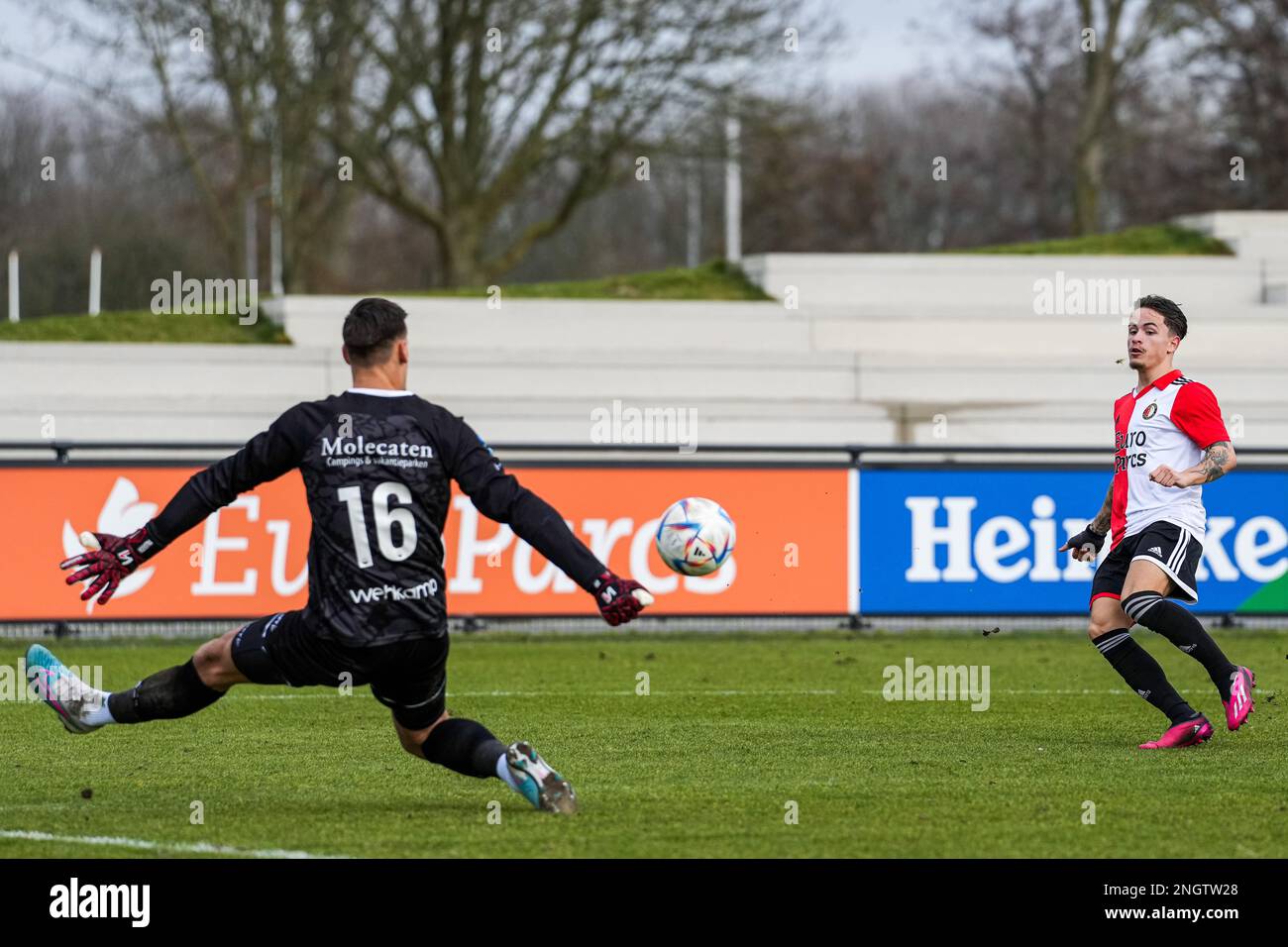 Rotterdam - Delano van der Heijden scores during the match between ...