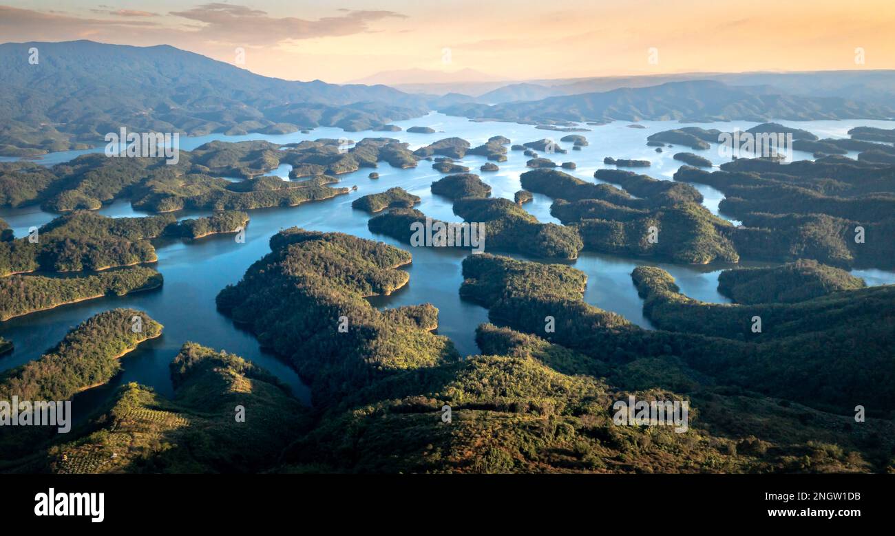 Ta dung lake dong hi-res stock photography and images - Alamy