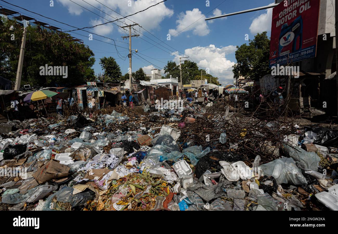 Port Au Prince, Haiti. 14th Nov, 2022. Garbage piled in downtown Port ...