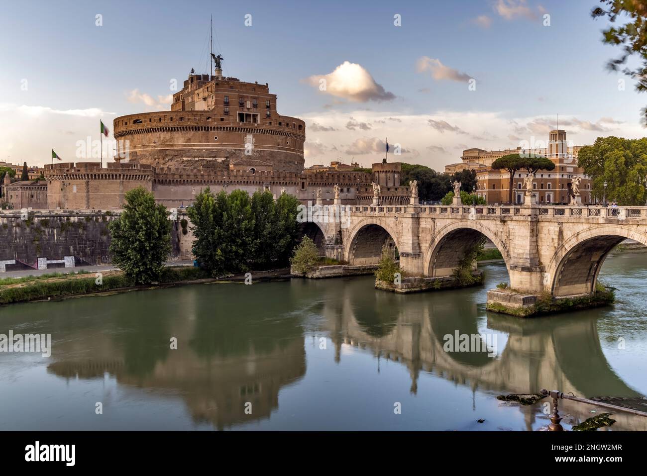 Castel Sant'Angelo & Ponte Umberto I Stock Photo - Alamy
