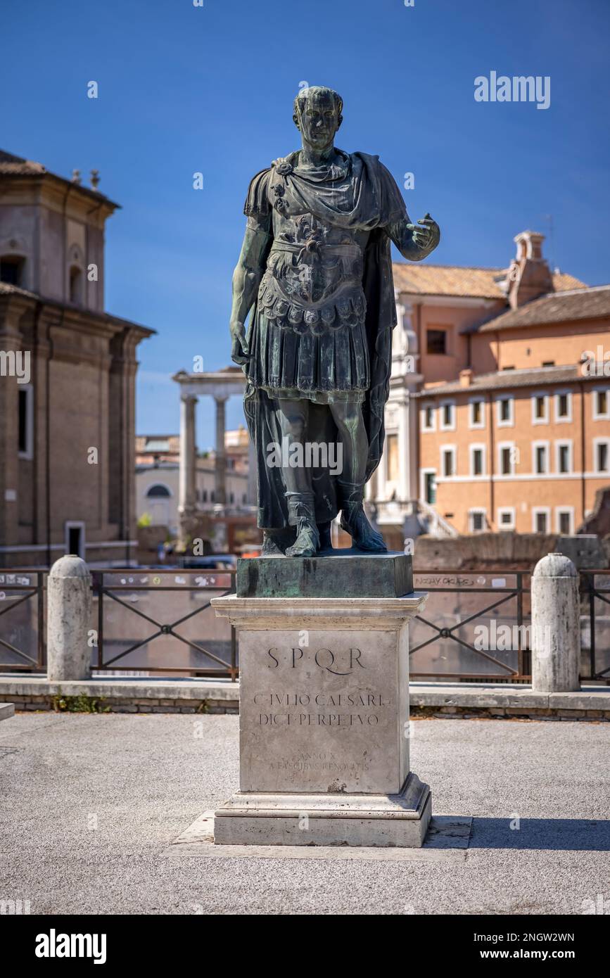 Bronze statue of Roman emperor, Julius Caesar, Rome, Italy Stock Photo ...