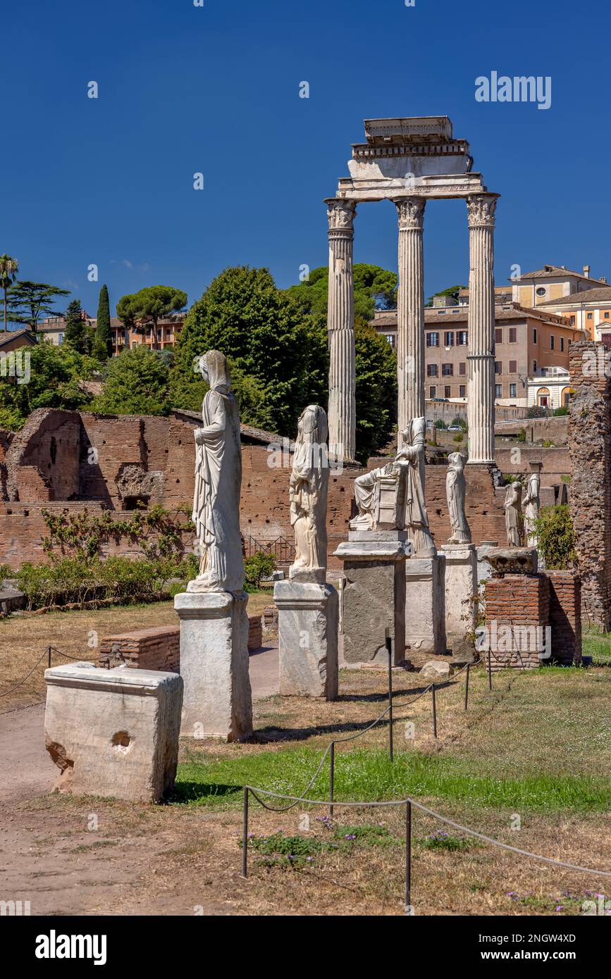House of the Vestals & Il Tempio dei Dioscuri, Rome, Italy Stock Photo ...