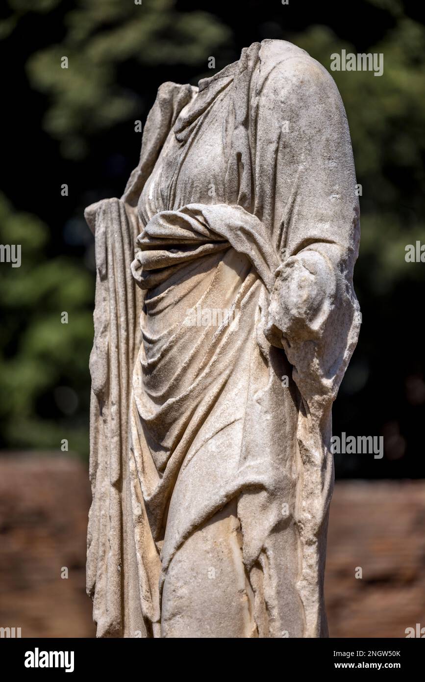 Vestals temple hi-res stock photography and images - Alamy