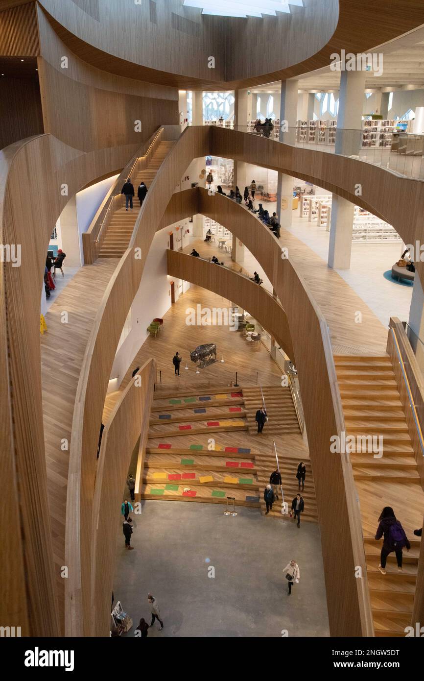 Calgary Main Library, Interior Architecture Stock Photo - Alamy
