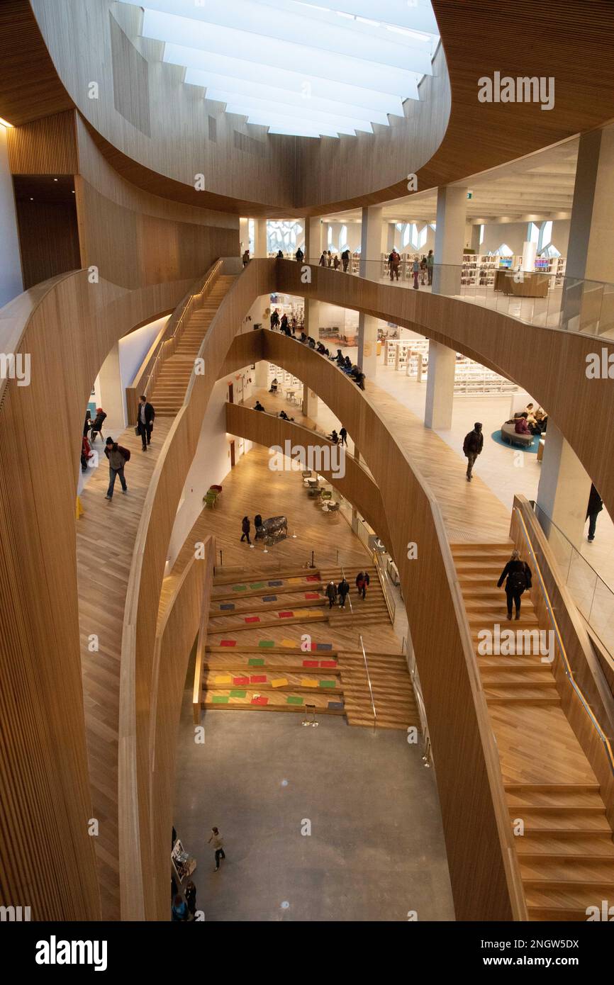 Calgary Main Library, Interior Architecture Stock Photo - Alamy