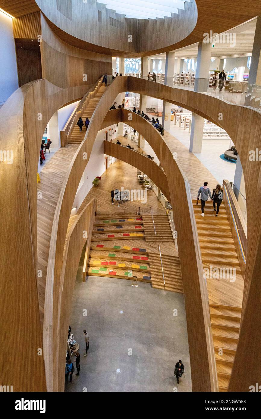 Calgary Main Library, Interior Architecture Stock Photo - Alamy