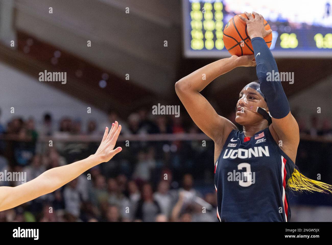 UConn forward Aaliyah Edwards (3) in action during an NCAA college ...