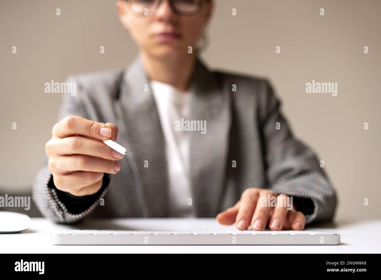Female business person signing virtual contract using digital pen ...