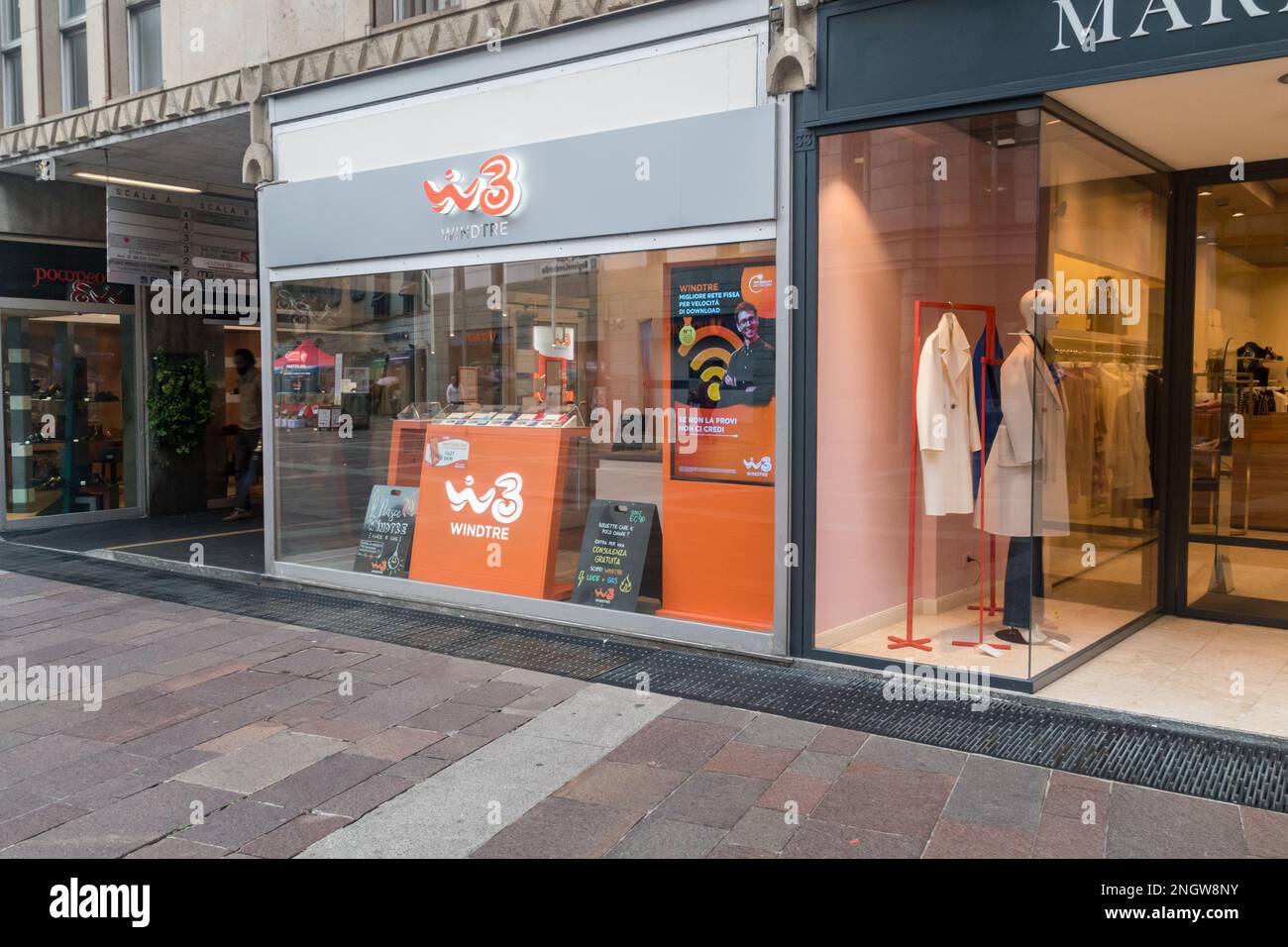 Tre tech logo hi-res stock photography and images - Alamy