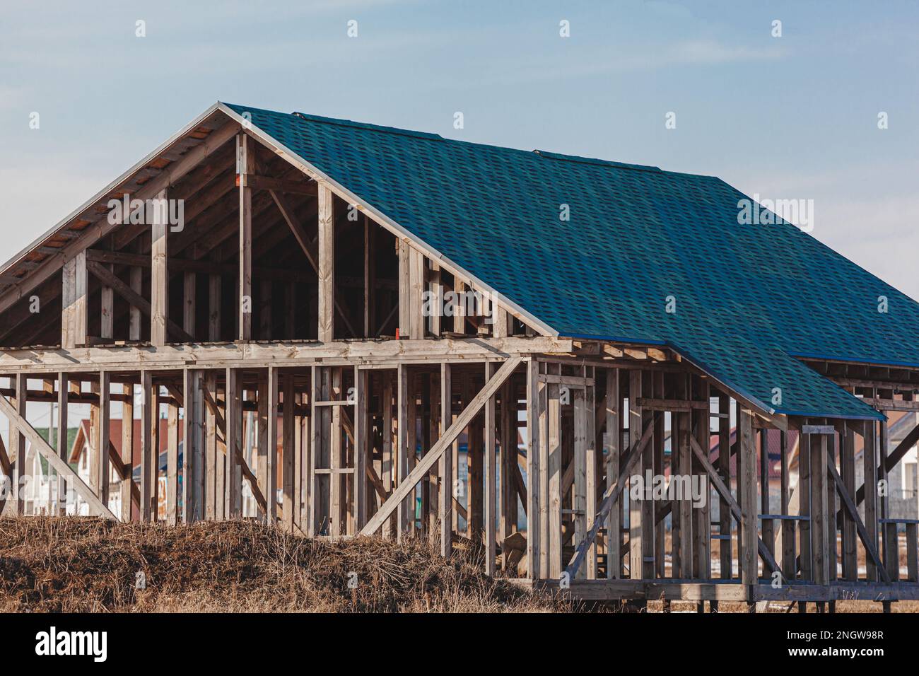 Abandoned unfinished empty house no windows, abandoned construction ...